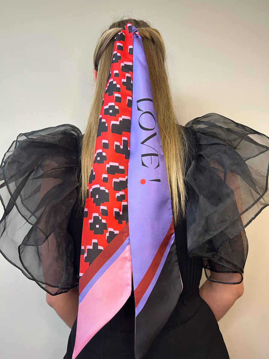 TIDINGS CONTEMPORARY ANIMAL LOVE TWILLY SCARF 123